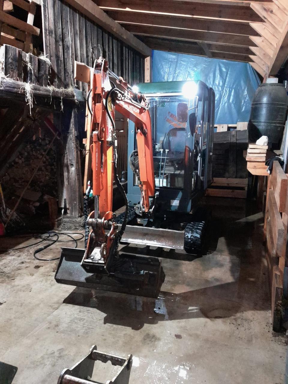 Minibagger: Minibagger Hitachi ZX18 CLR gebraucht kaufen - Landwirt.com