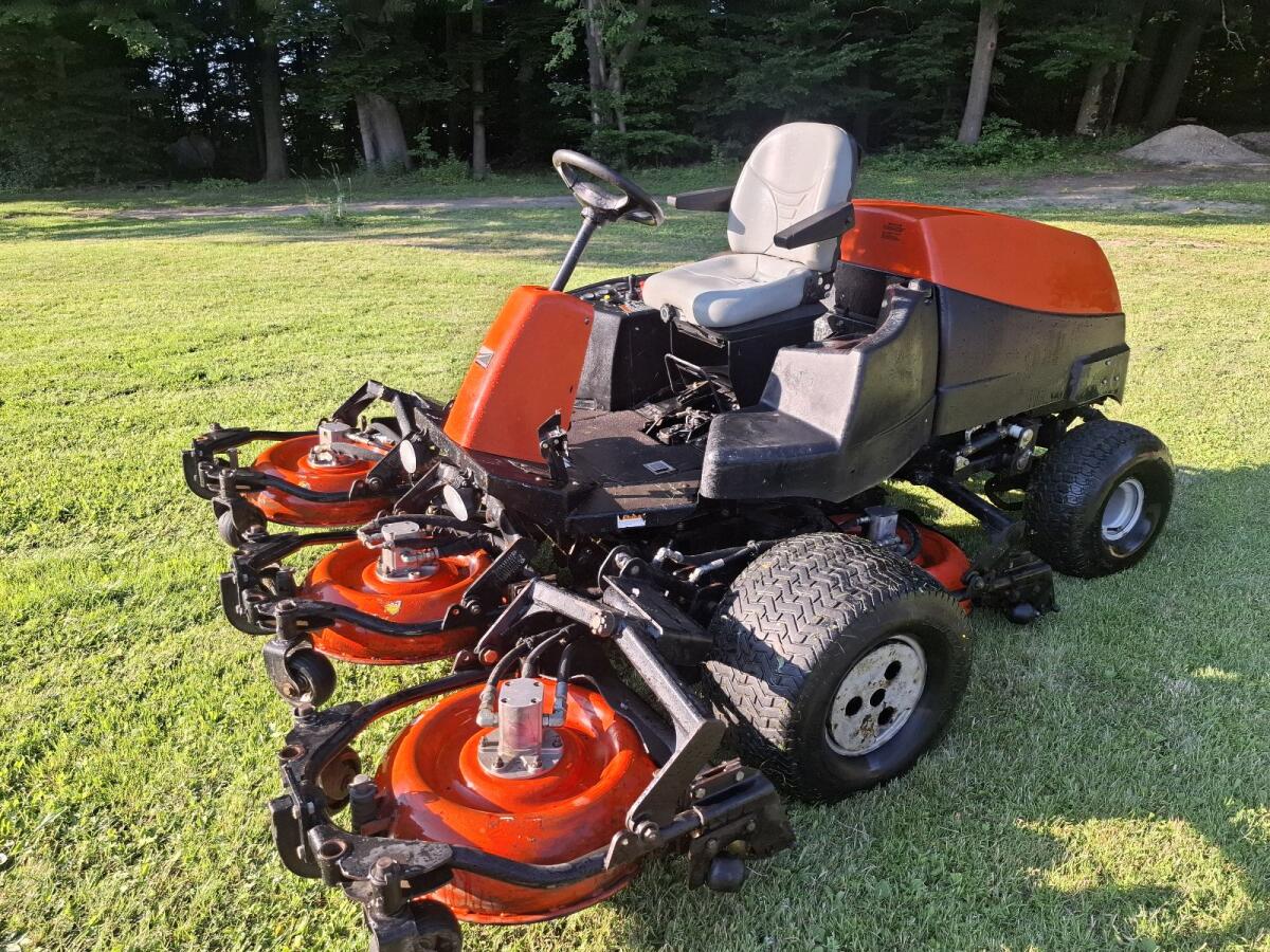 Rasentraktor: Jacobsen AR-5, Kubota 4-Zylinder-Diesel, Großflächenmäher ...